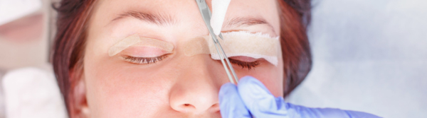 Eyelid lift : the subciliary and transconjunctival approaches